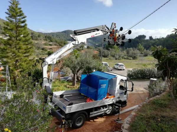 Grúas de autocarga para vehículos industriales - Pertasa